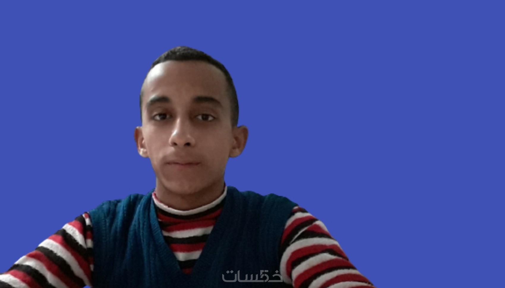 سأقوم بتعديل صورك الخاصة ودمجها مع اى خلفية بطريقة احترافية خمسات