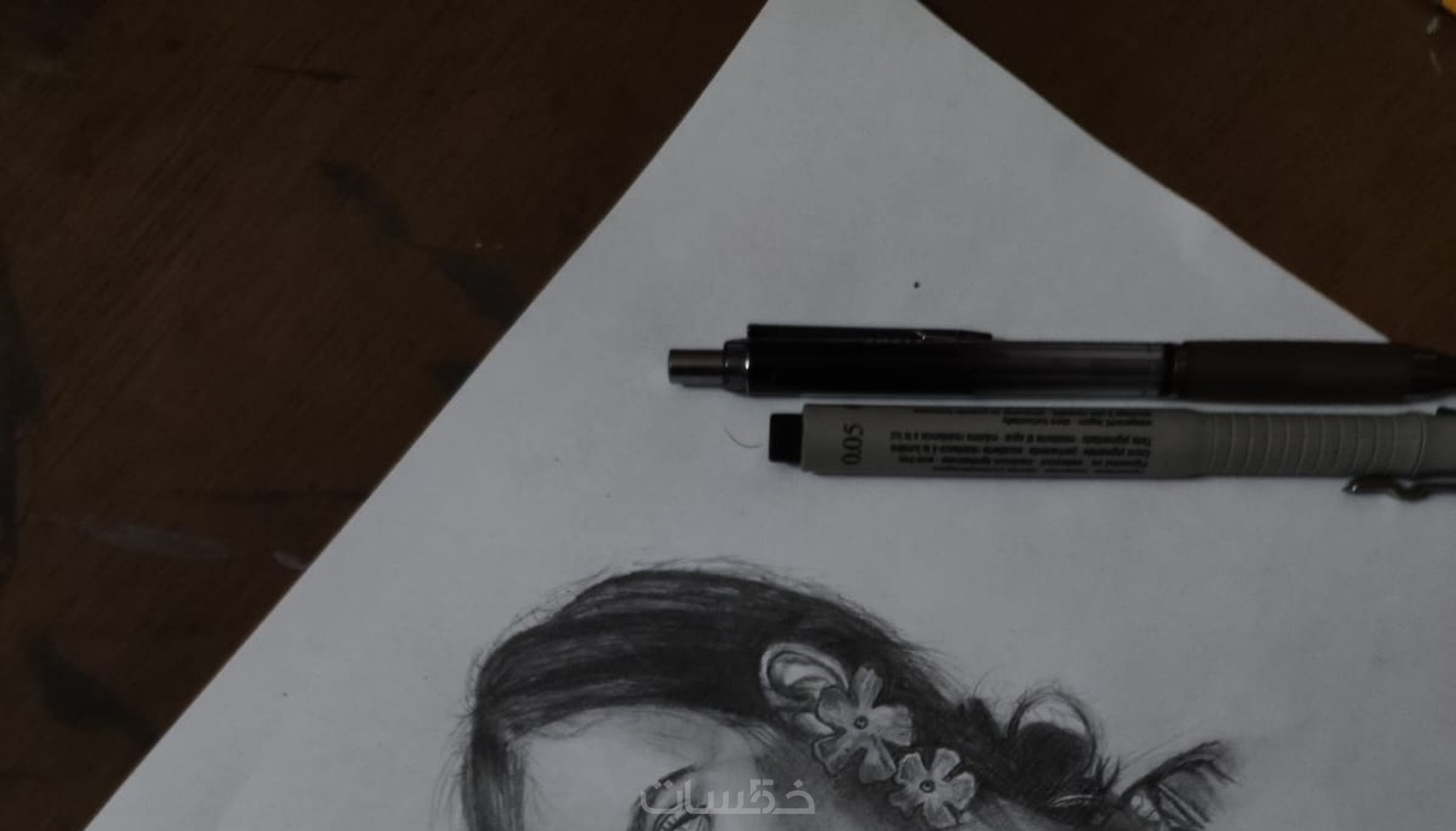 رسم بورتريه احترافي بقلم الرصاص - خمسات